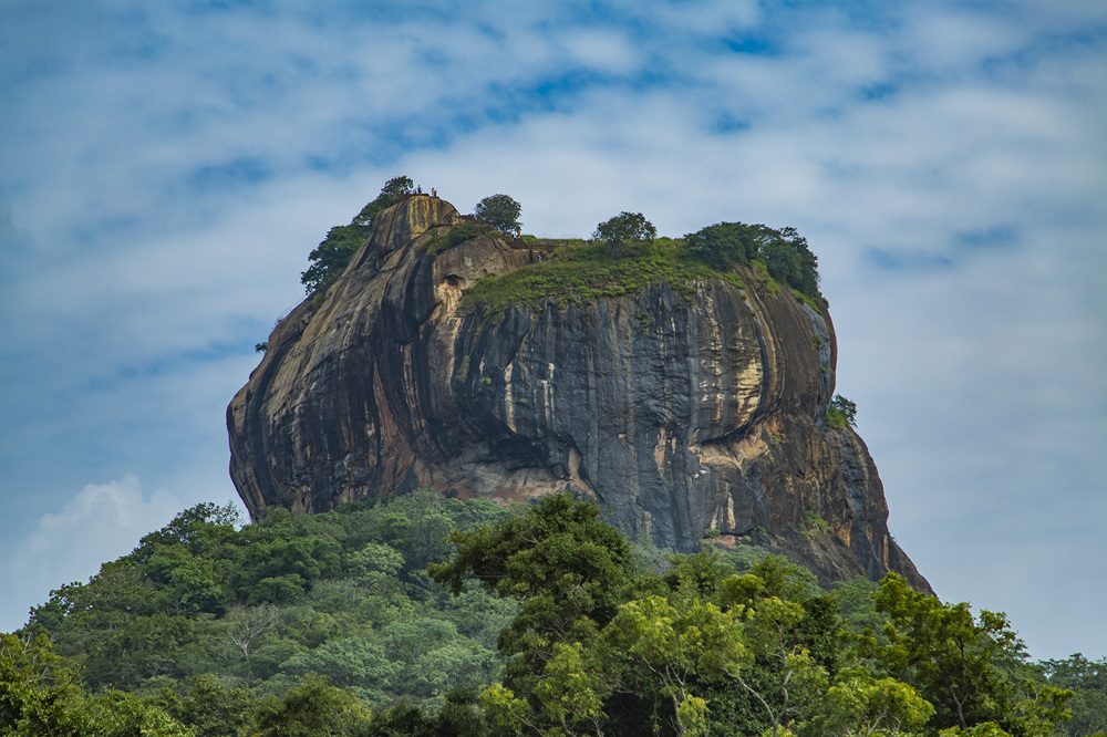 15 Best Places to Visit in Sri Lanka in 2025 | Travel Guide